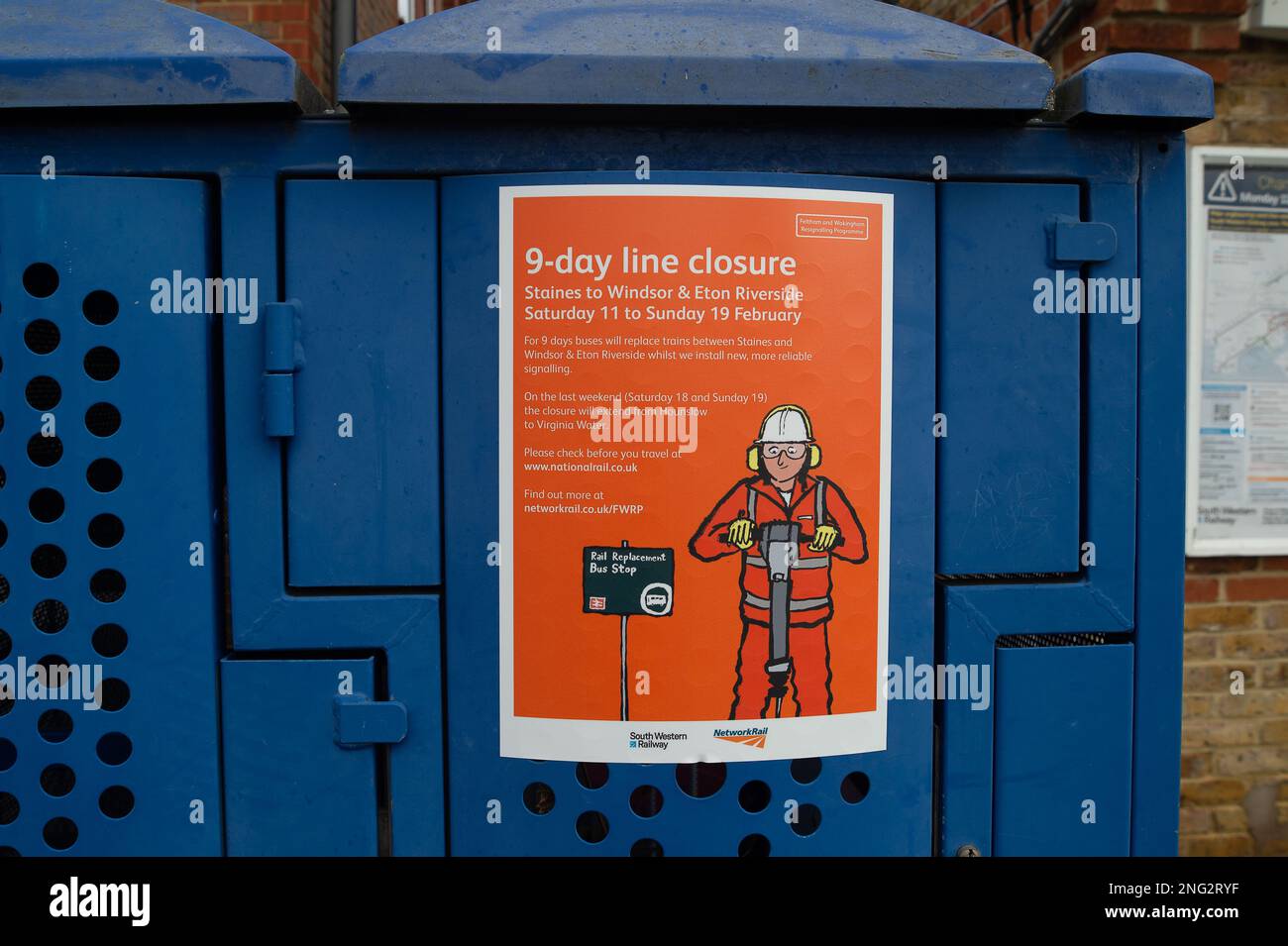 Signalling replacement hi-res stock photography and images - Alamy