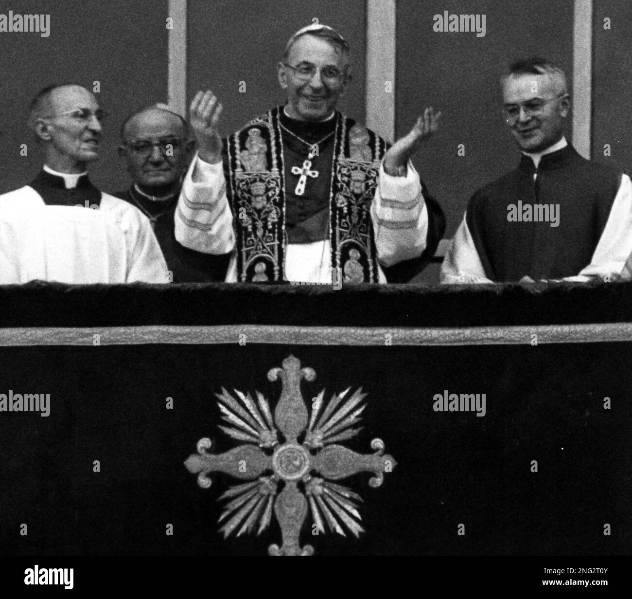 Pope John Paul I smiles and waves with both hands to crowd filling St ...