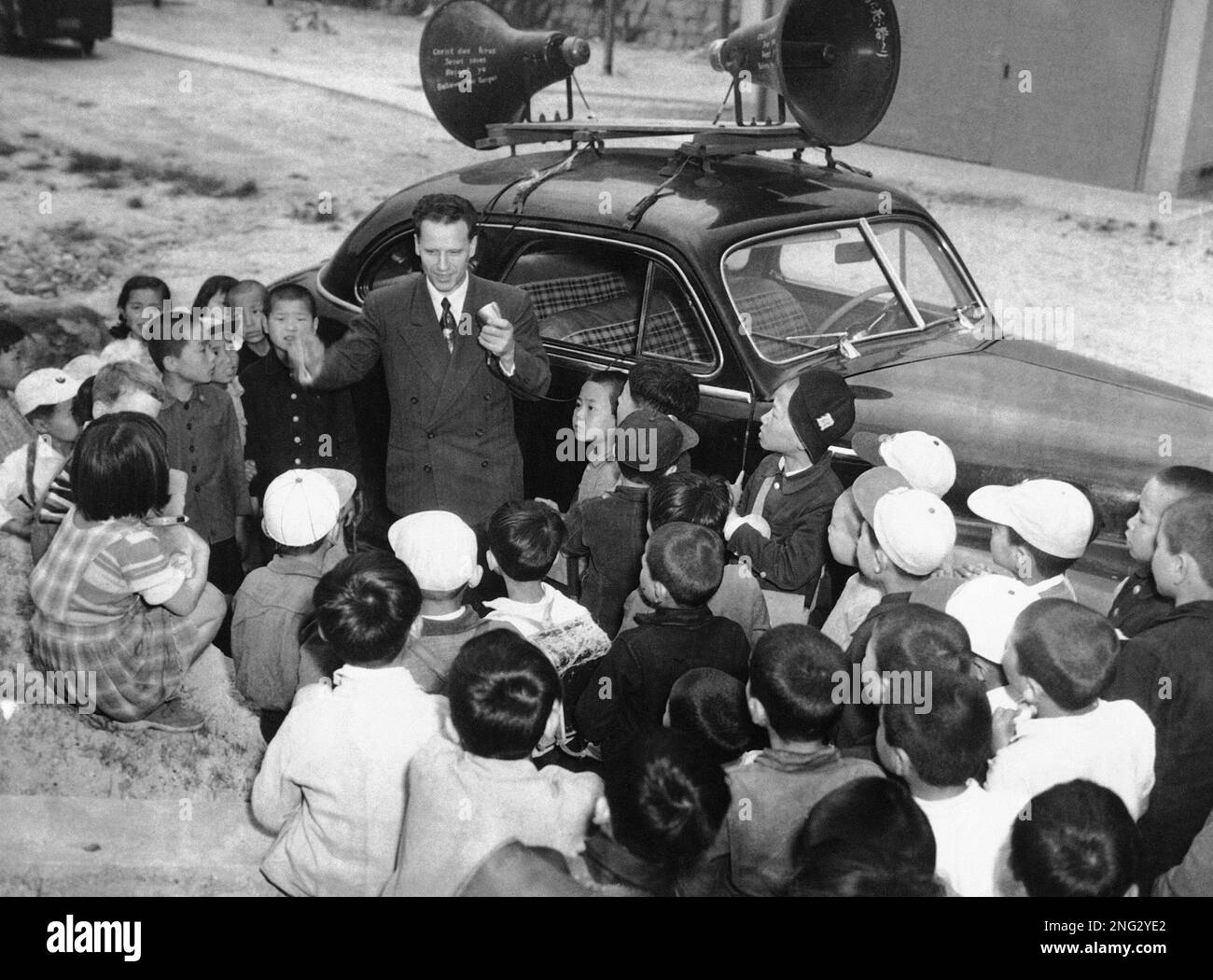 The Rev. Jacob Deshazer, who was one of the Doolittle Raiders in their ...