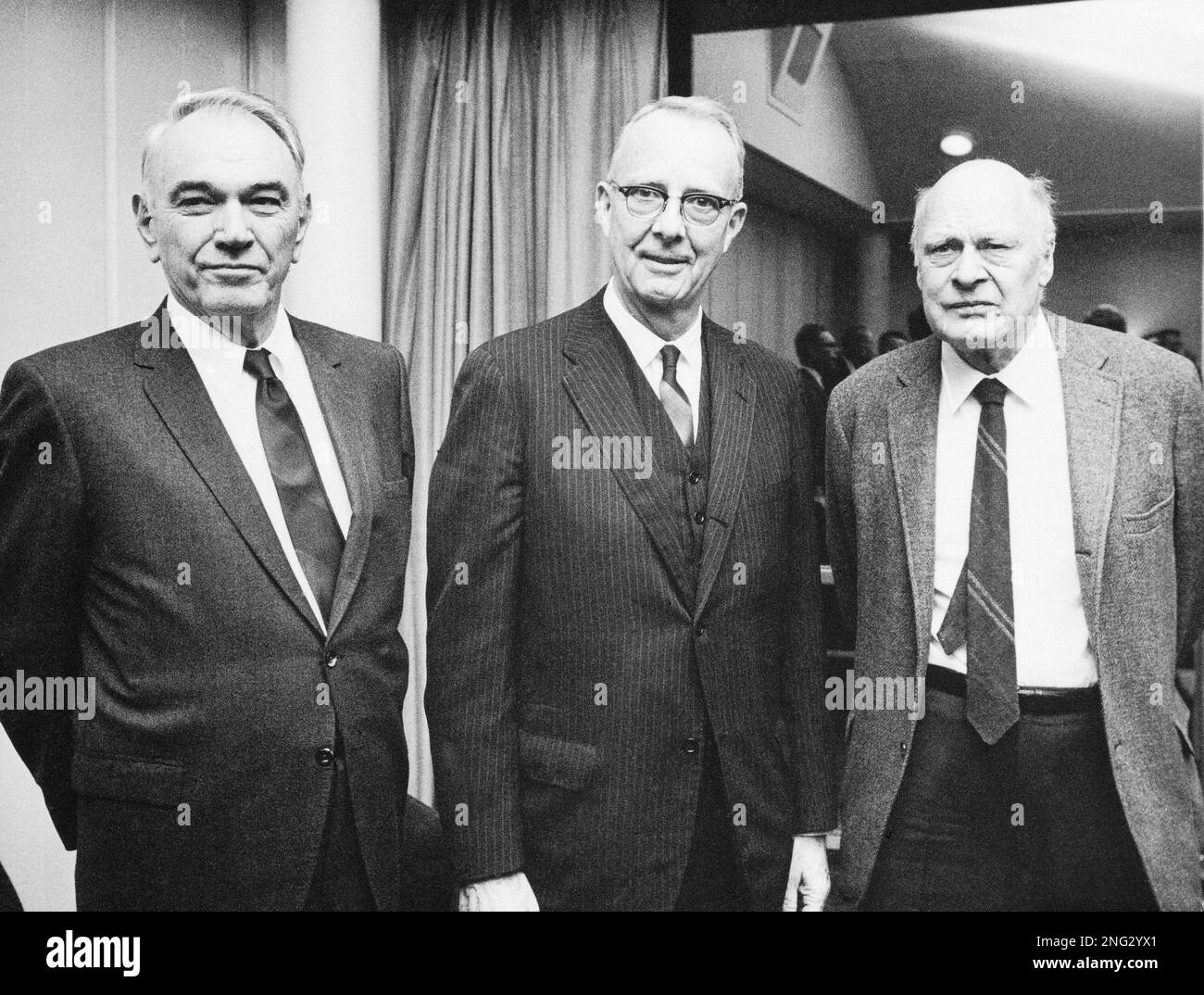Nobel-Prize winner in Physics to Luis Alvarez, USA, center. Others are ...