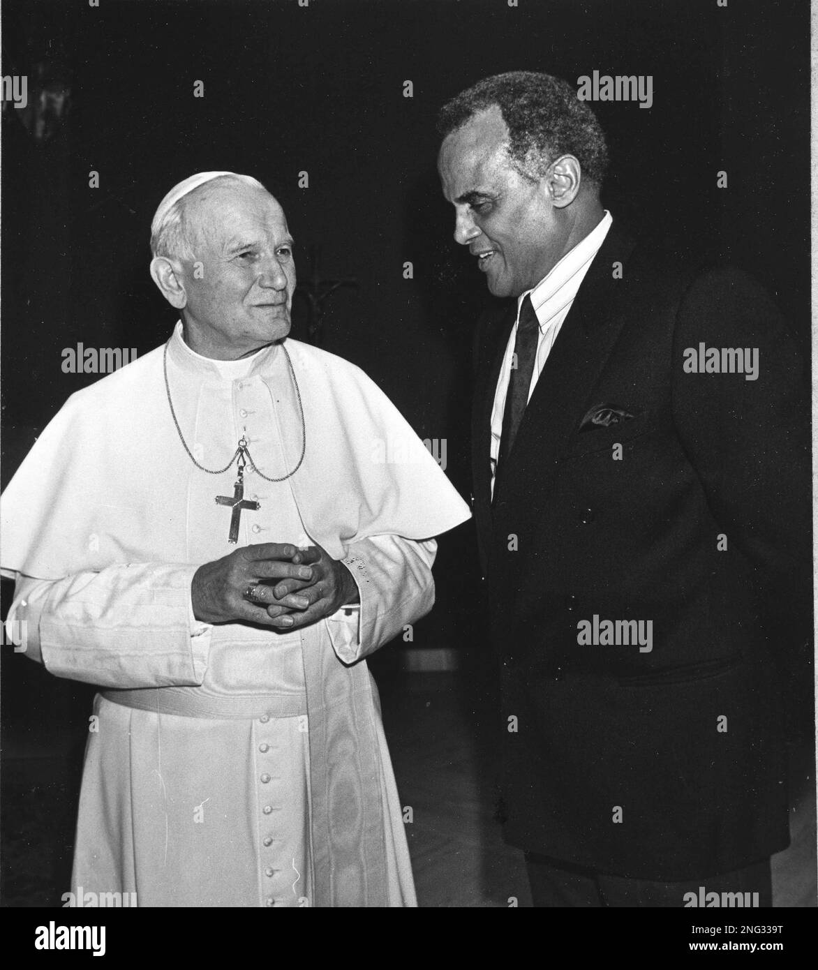 Pope John Paul II meets entertainer and activist Harry Belafonte during ...