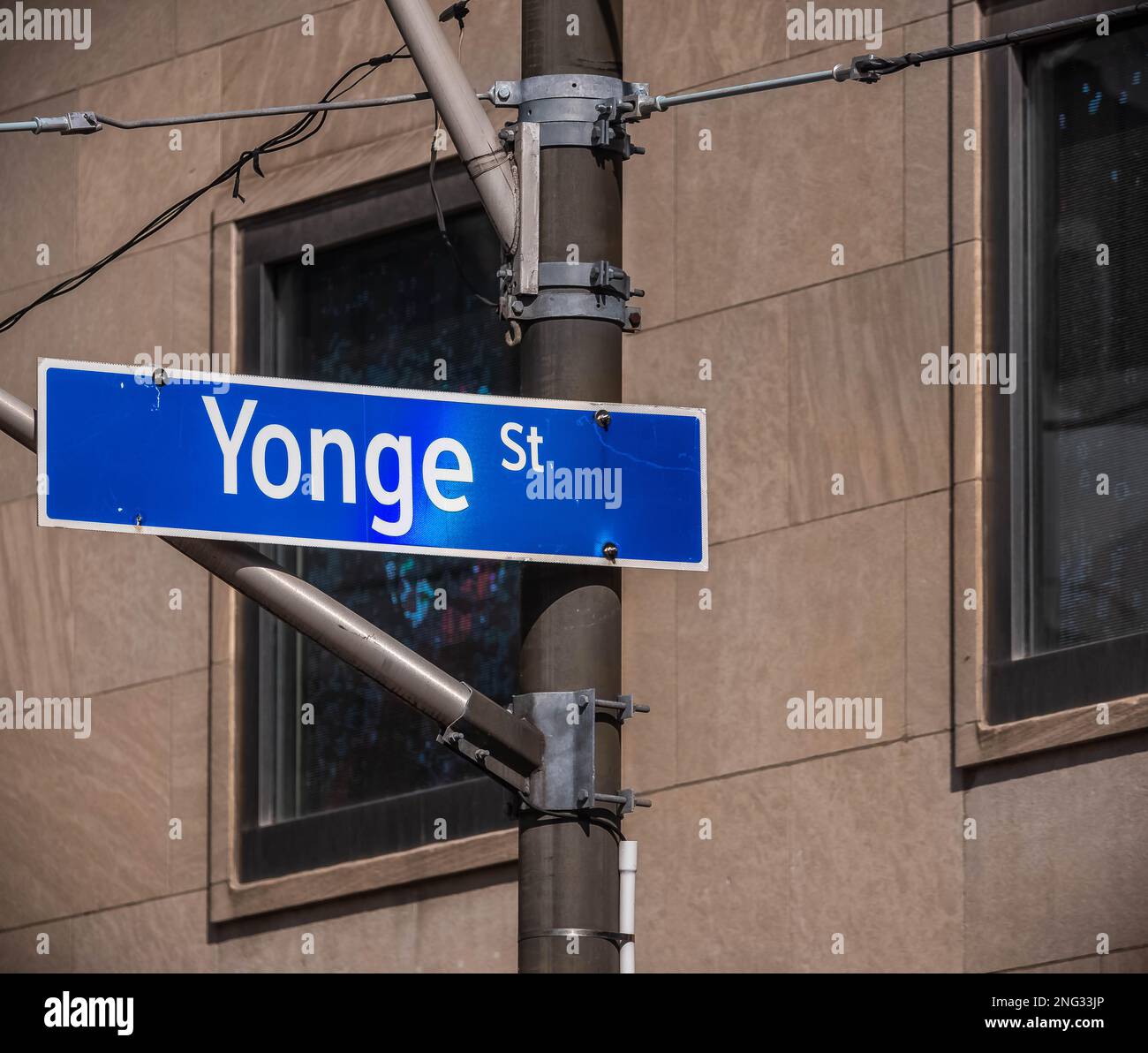 Yonge street sign hi-res stock photography and images - Alamy