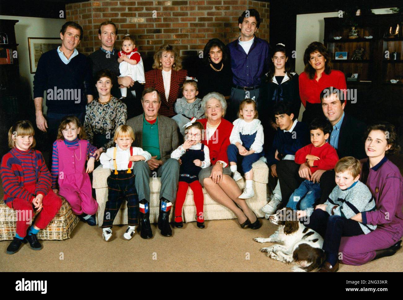 President George H.W. Bush and his Wife, Barbara, posed for a portrait ...