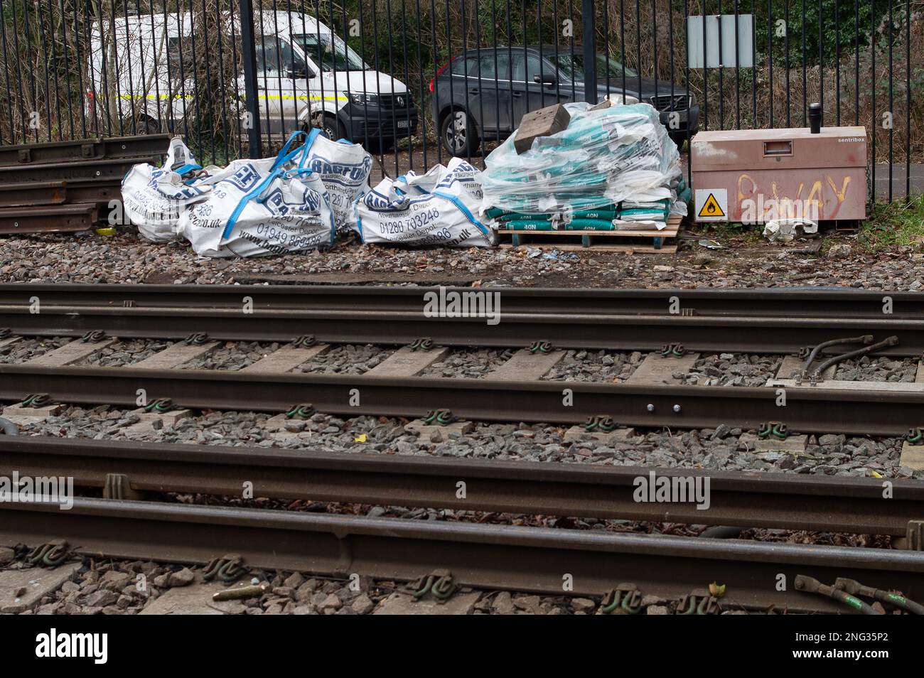 Riverside railway line hi-res stock photography and images - Alamy