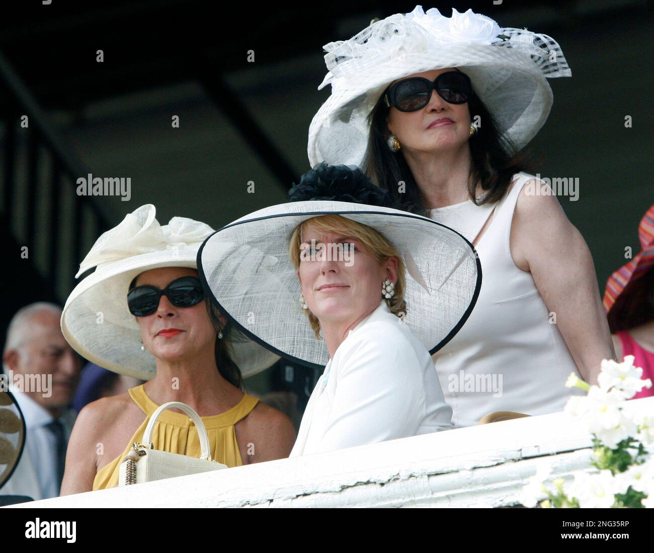 Pamela Gale, left, Felicia Taylor, center, and Pat Altschul watch the ...