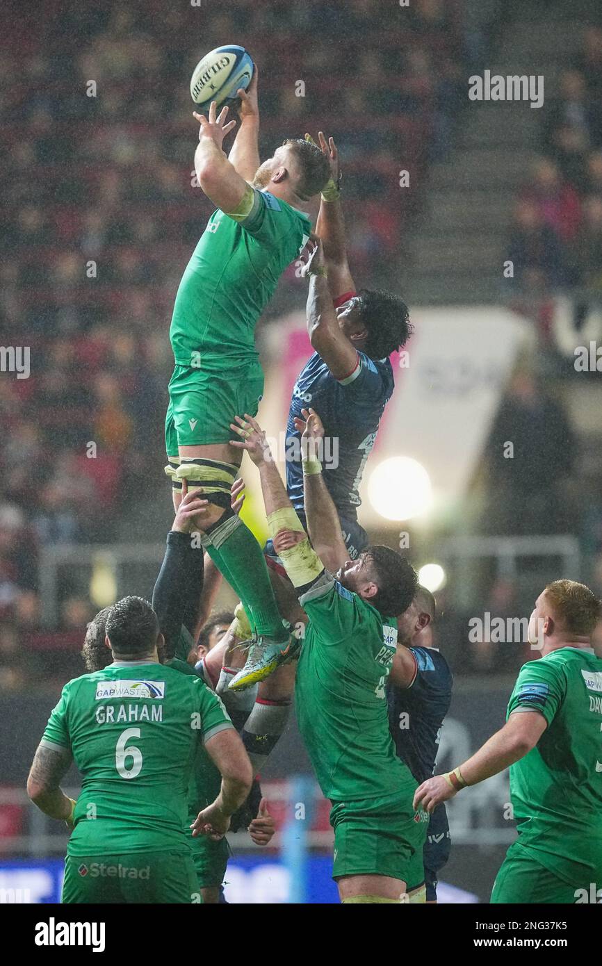 Callum chick of newcastle falcons hi-res stock photography and images ...