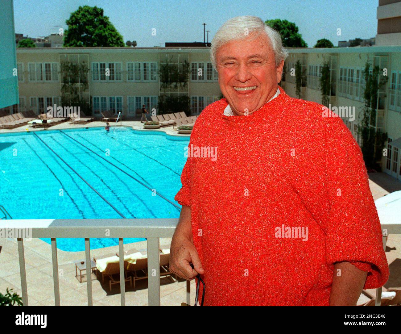 Merv Griffin poses at the Beverly Hilton Hotel in Beverly Hills, Calif ...