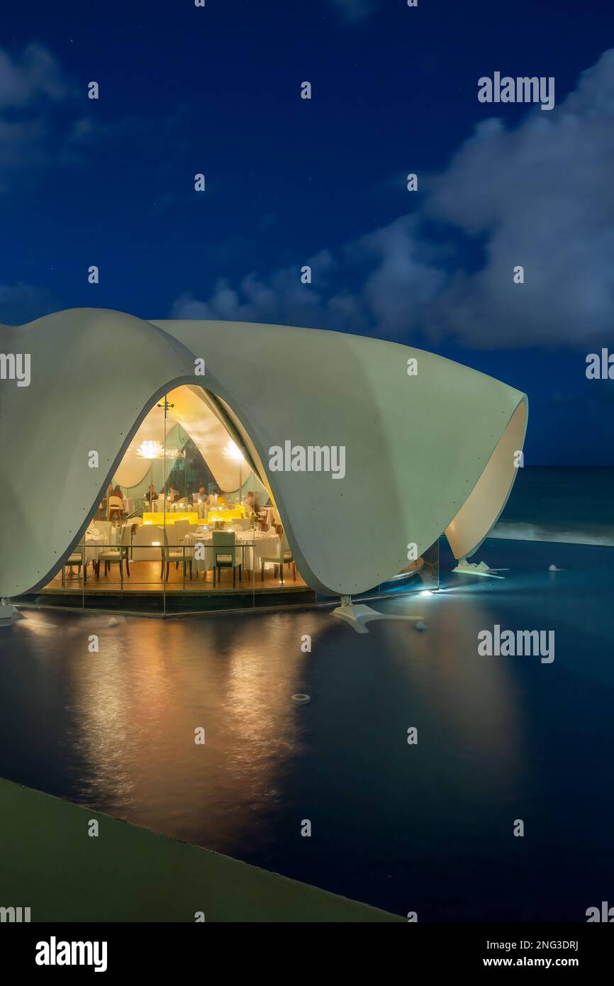 La Perla Restaurant and perimeter pool, La Concha Hotel, El Condado ...