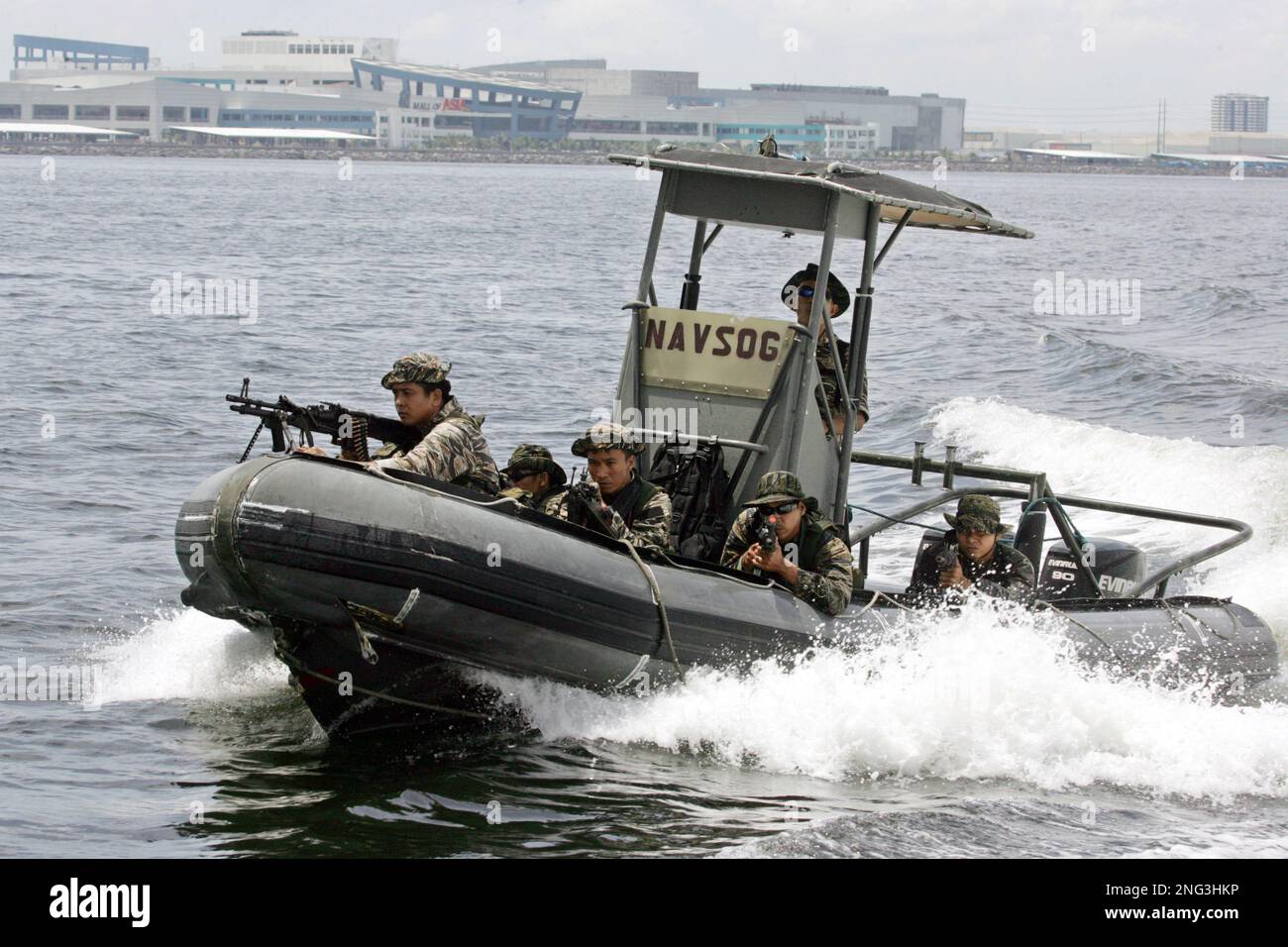 Members of the Philippine Navy Special Operations Group patrol the ...