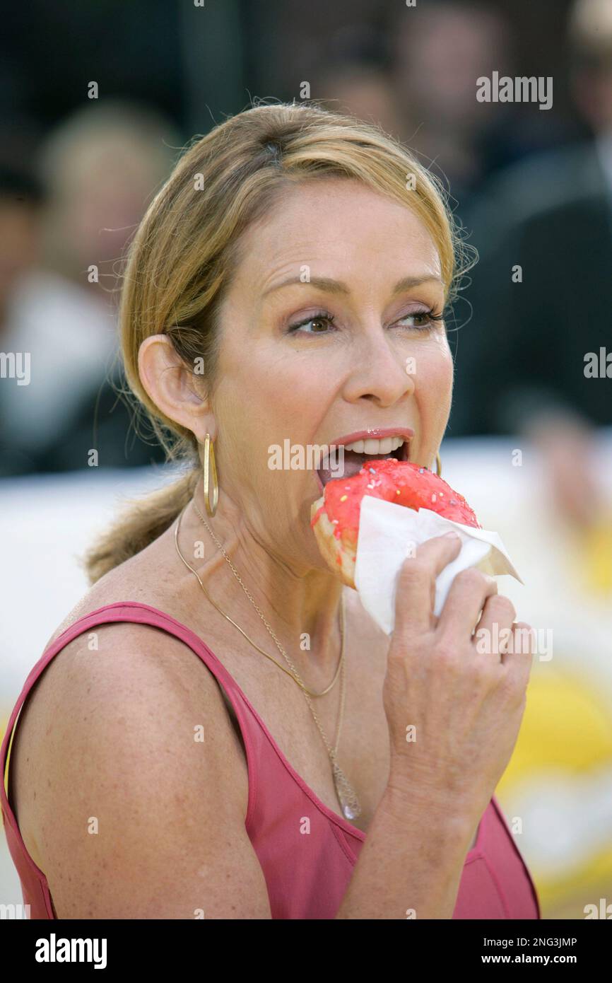 Patricia Heaton arrives at the premiere of ÒThe Simpsons MovieÓ in Los ...