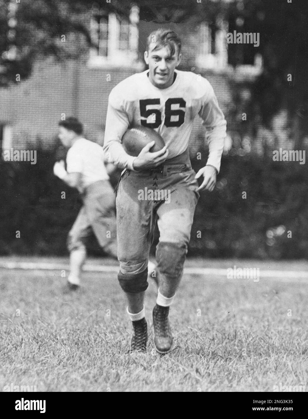 Halfback Millard "Dixie" Howell of the University of Alabama is shown ...