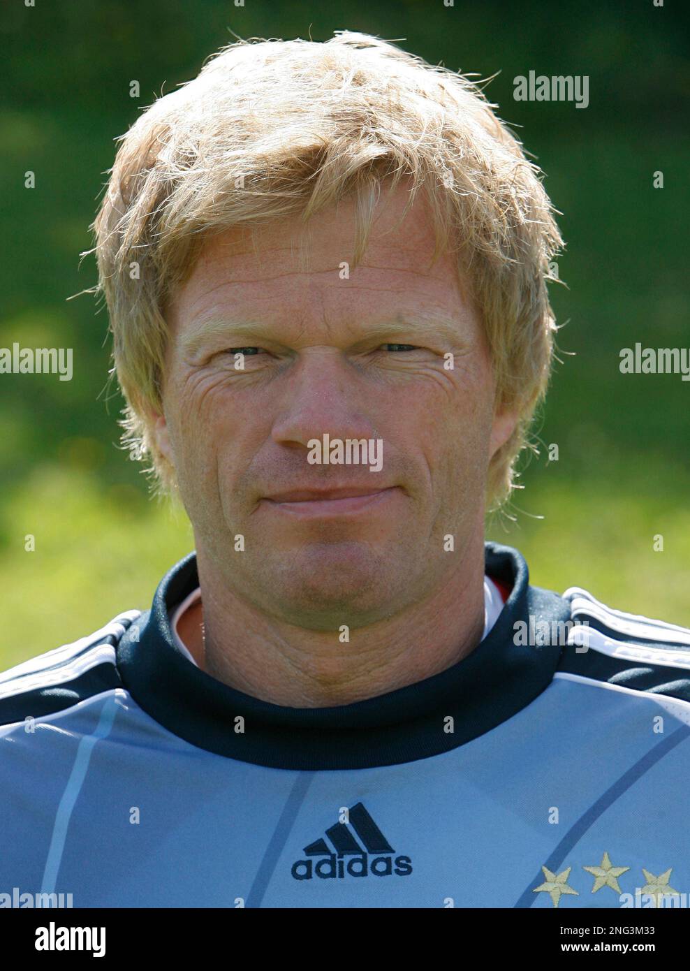 Oliver Kahn, goalkeeper of the German first division Bundesliga soccer ...