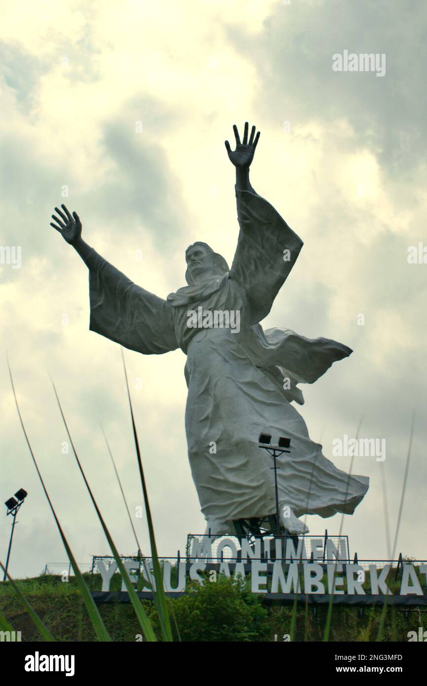 A giant statue known as "Jesus Blessing Monument", a popular landmark ...