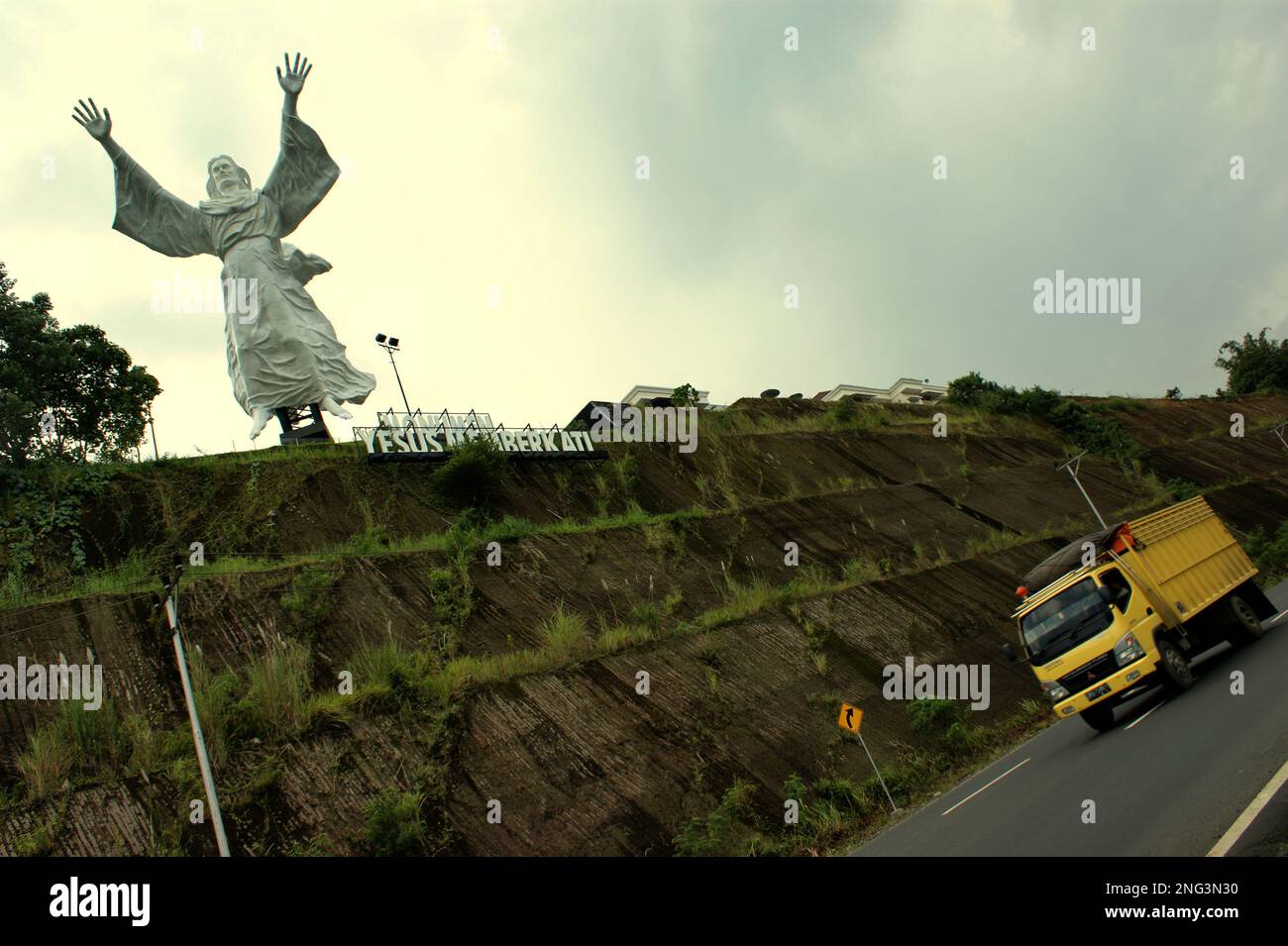 A giant statue known as "Jesus Blessing Monument", a popular landmark ...
