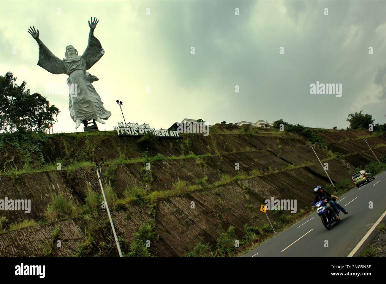 A giant statue known as "Jesus Blessing Monument", a popular landmark ...