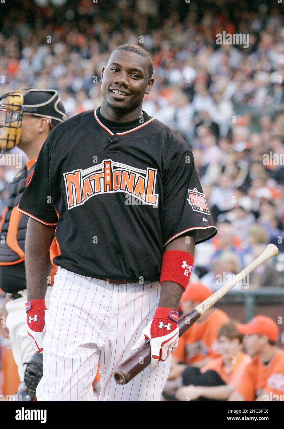 Philadelphia Phillies' Ryan Howard smiles during the All-Star Home Run ...