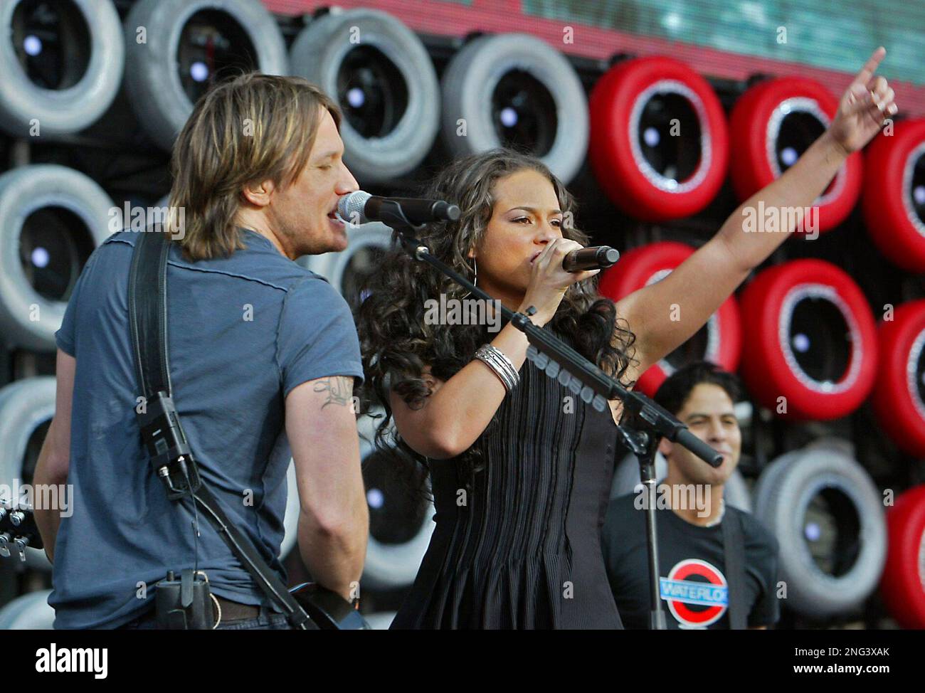 Keith Urban and Alicia Keys at the Live Earth concert at Giants Stadium ...