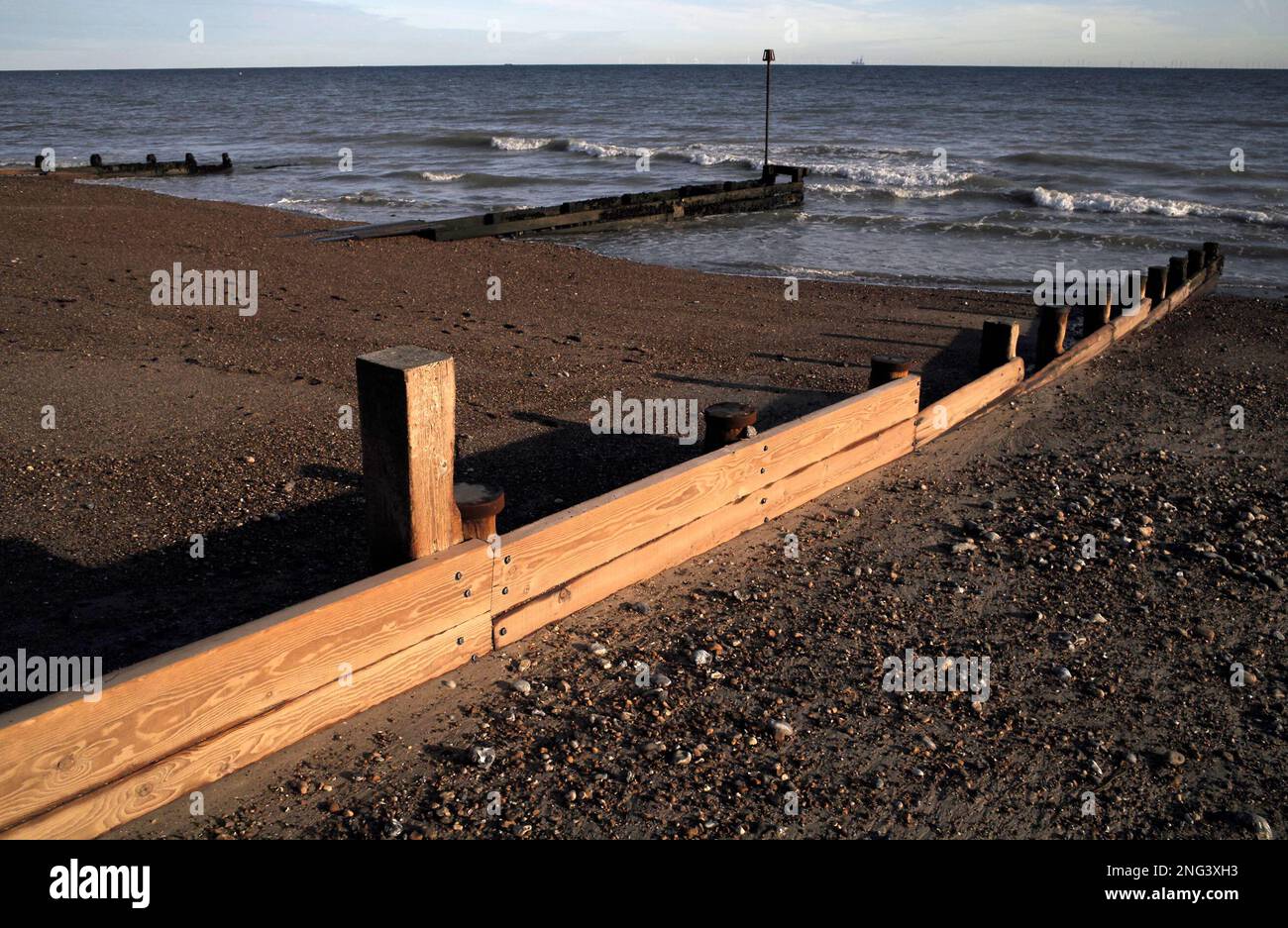 AJAXNETPHOTO. 2018. WORTHING, ENGLAND. - REPAIR AND MAINTENANCE - HEAVY ...
