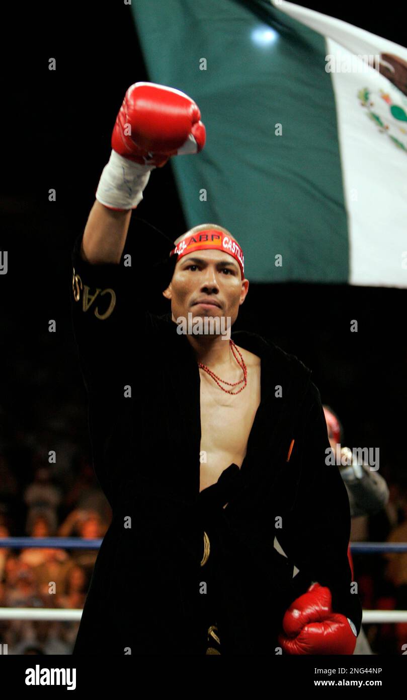 Jose Luis Castillo acknowledges the crowd in the ring before his fight ...