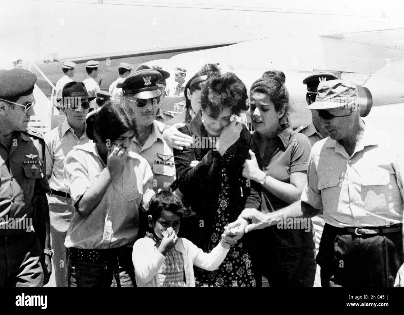 ** ADVANCE FOR SUNDAY, JULY 1 **FILE** Israeli Defense Minister Moshe ...