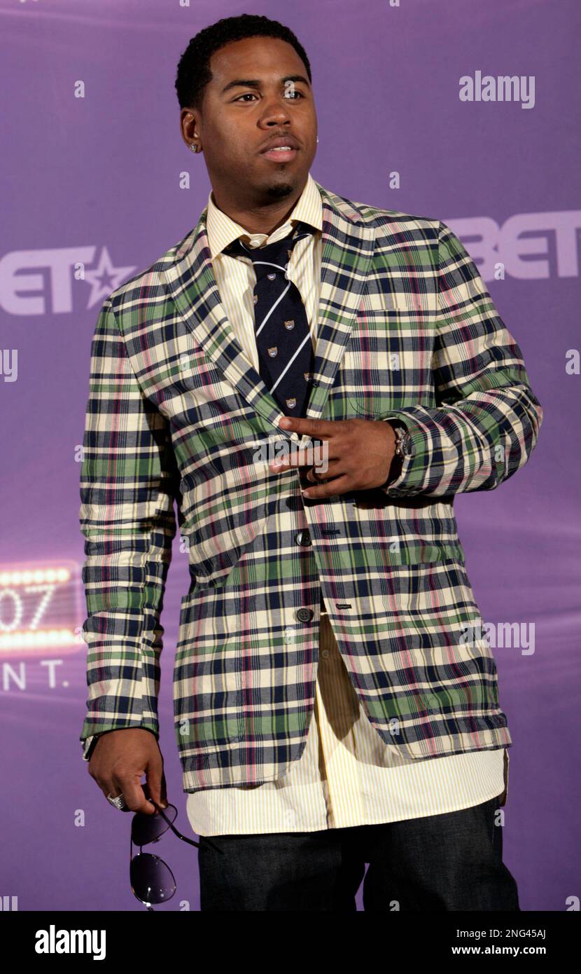 Bobby Valentino poses backstage at the 7th annual BET Awards Tuesday ...