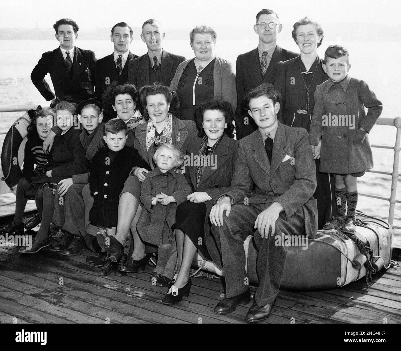 The Branderhorst family of 16 from Wieringmeer, Netherlands, get ...