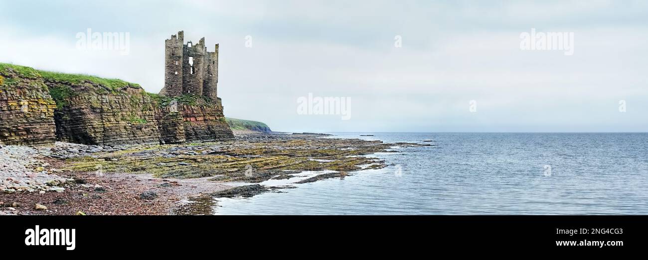 Ruins of Keiss Castle Stock Photo - Alamy