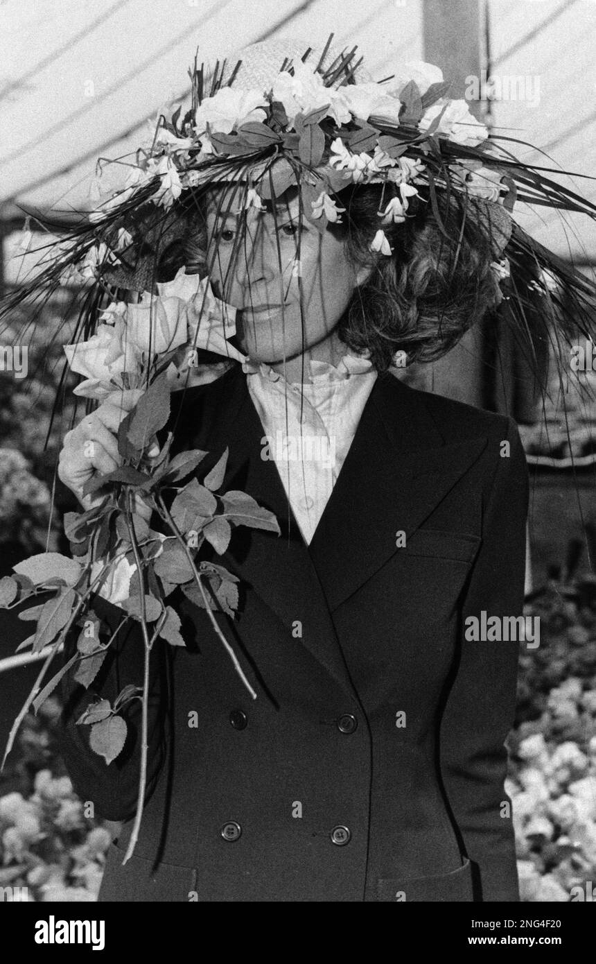 Evangeline Bruce, second wife of the former U.S. ambassador to Britain ...