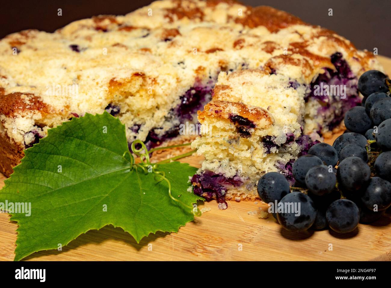Classic black grape cake (Isabel burgundy variety) known as "cuca de ...