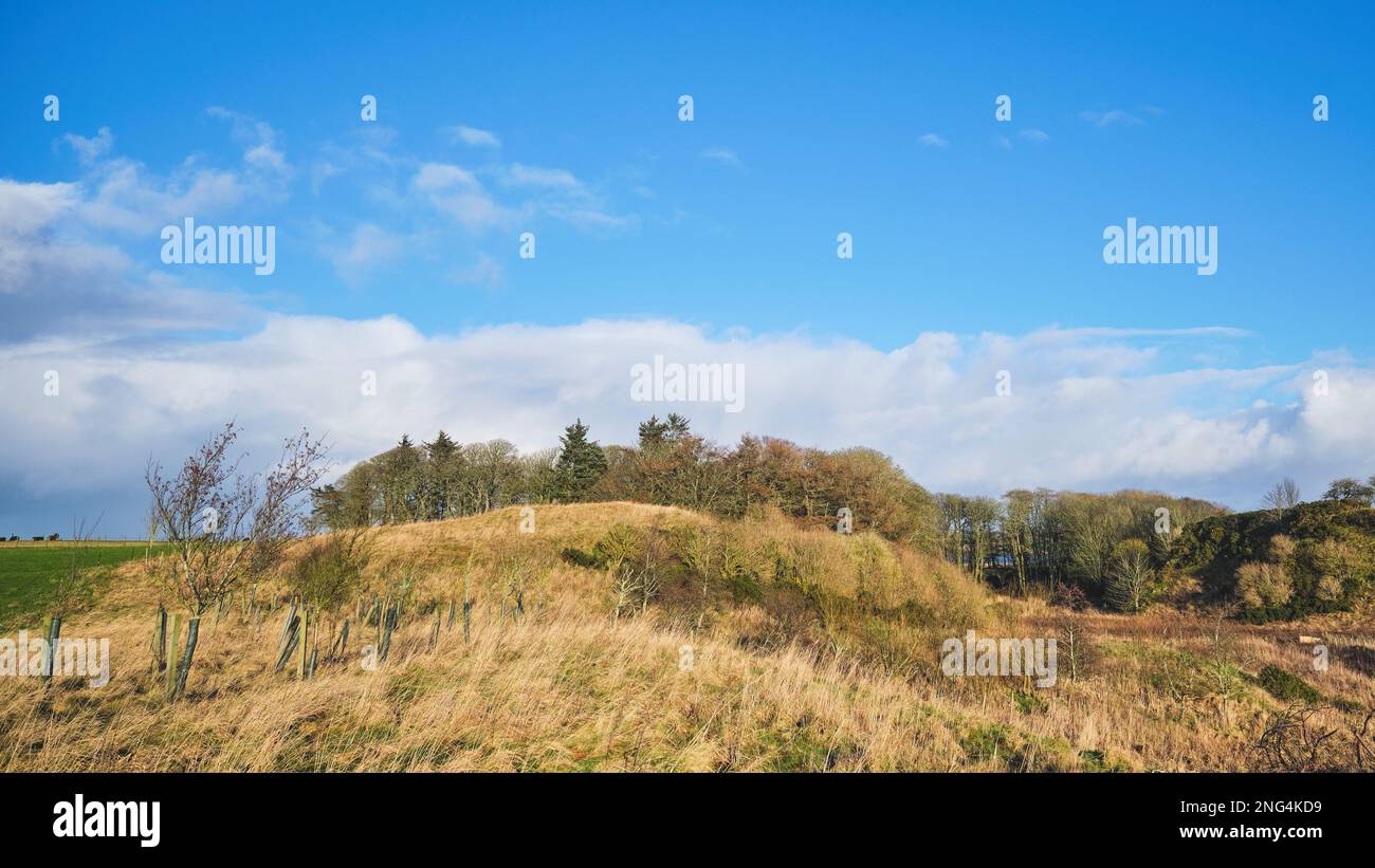 Old hall of dunn 1 broch hi-res stock photography and images - Alamy