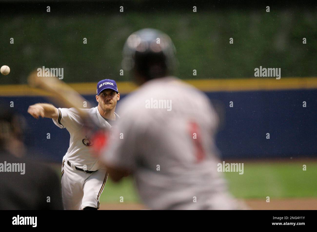 Milwaukee Brewers pitcher Dave Bush throws a pitch during the first ...