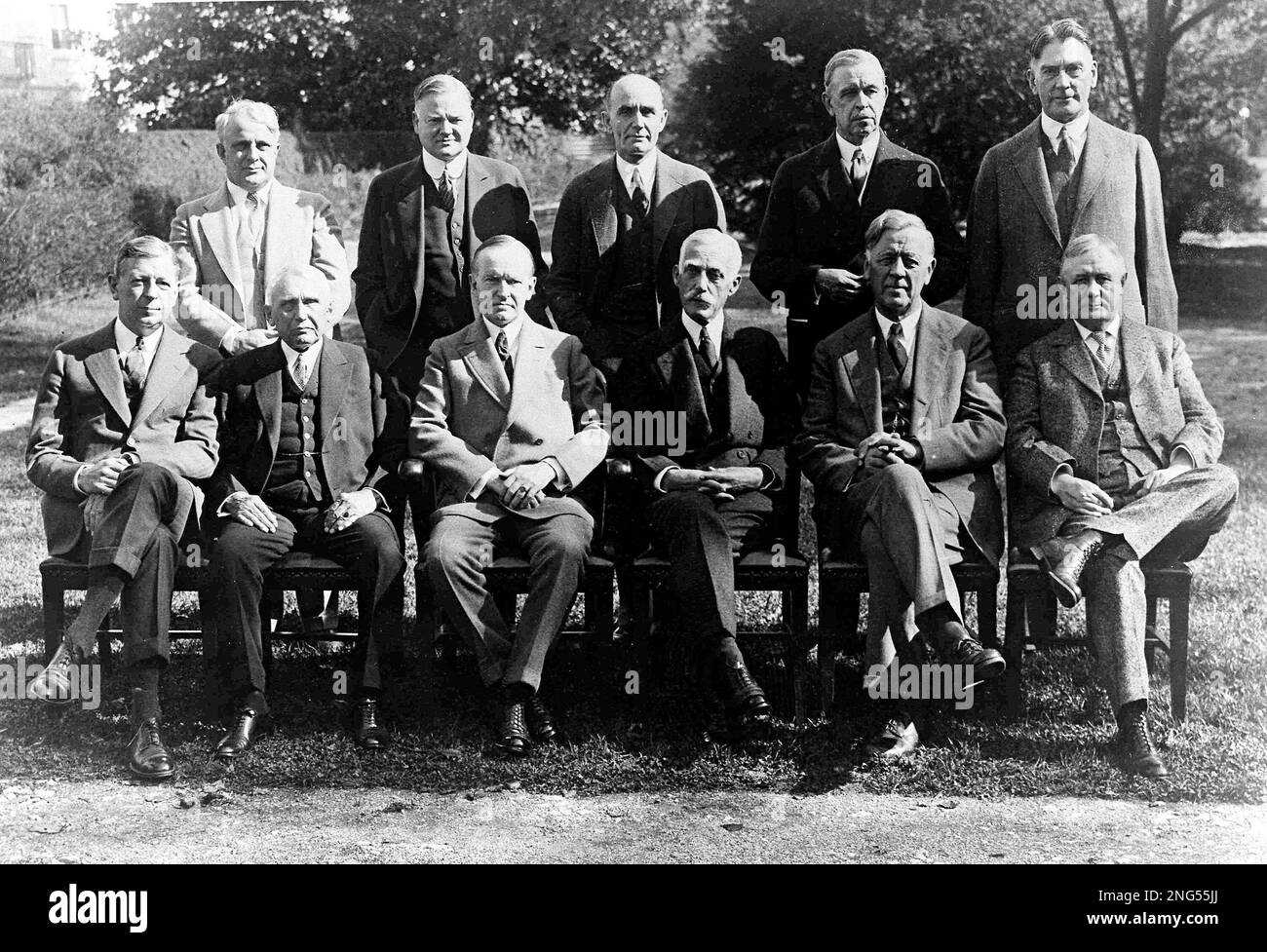 American President Calvin Coolidge with his Cabinet on the lawn of the ...