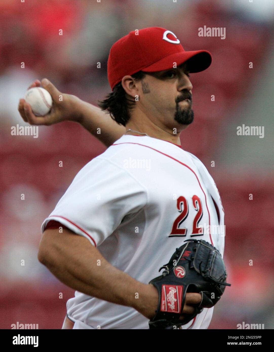 Cincinnati Reds pitcher Eric Milton pitches against the Houston Astros ...