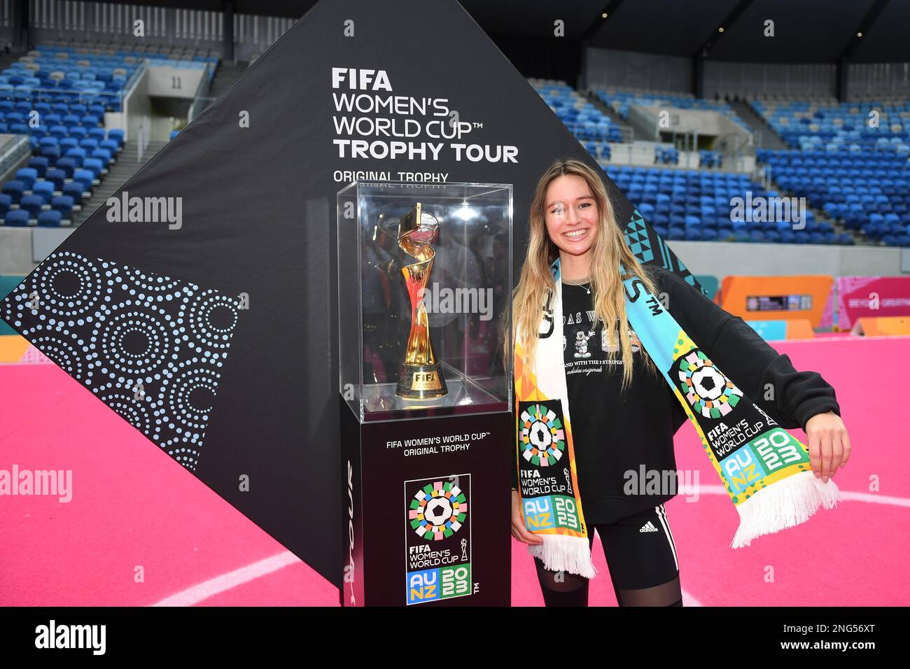 Female Football Freestyle world champion Lia Lewis poses during a Women ...
