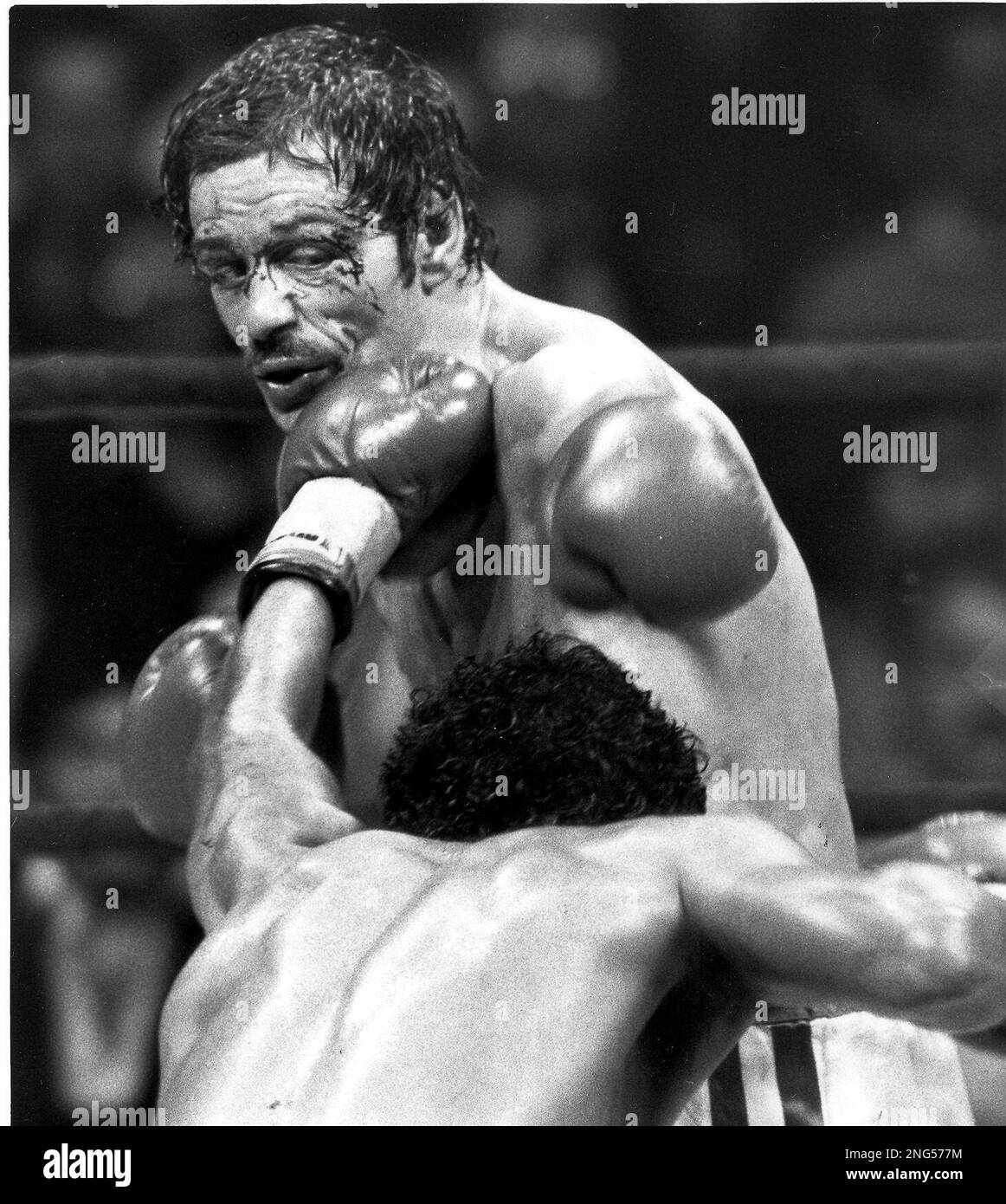 England's Pat Cowdell's face is bloodied as Salvador Sanchez, WBC ...