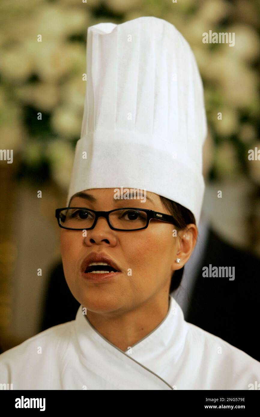 ** FOR ARCHIVE ** White House executive chef Cristeta "Cris" Comeford ...