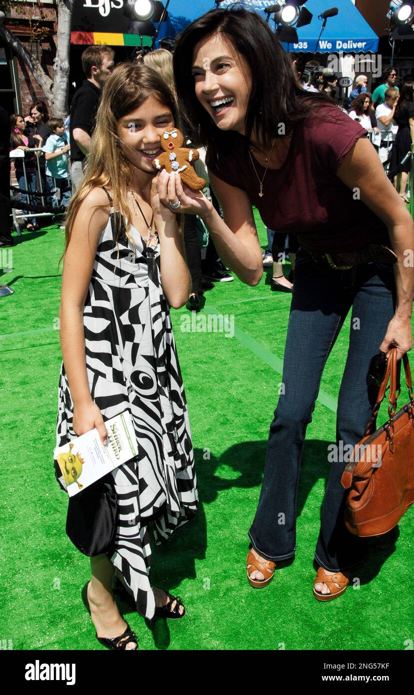 Actress Teri Hatcher, right, and daughter, Emerson Rose Tenney, left ...