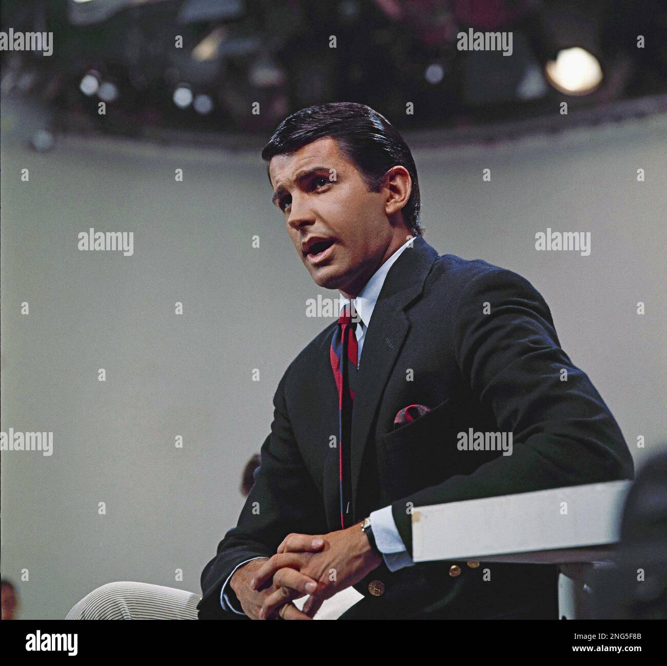 Actor George Hamilton during filming of the TV show "The Class of '67 ...