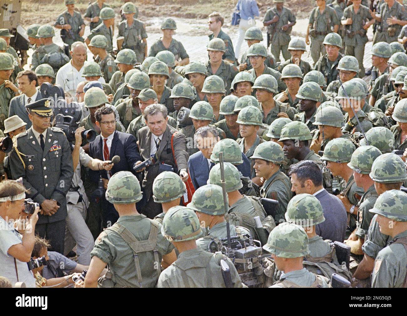 President Richar Nixon with soldiers during his visit in South Vietnam ...
