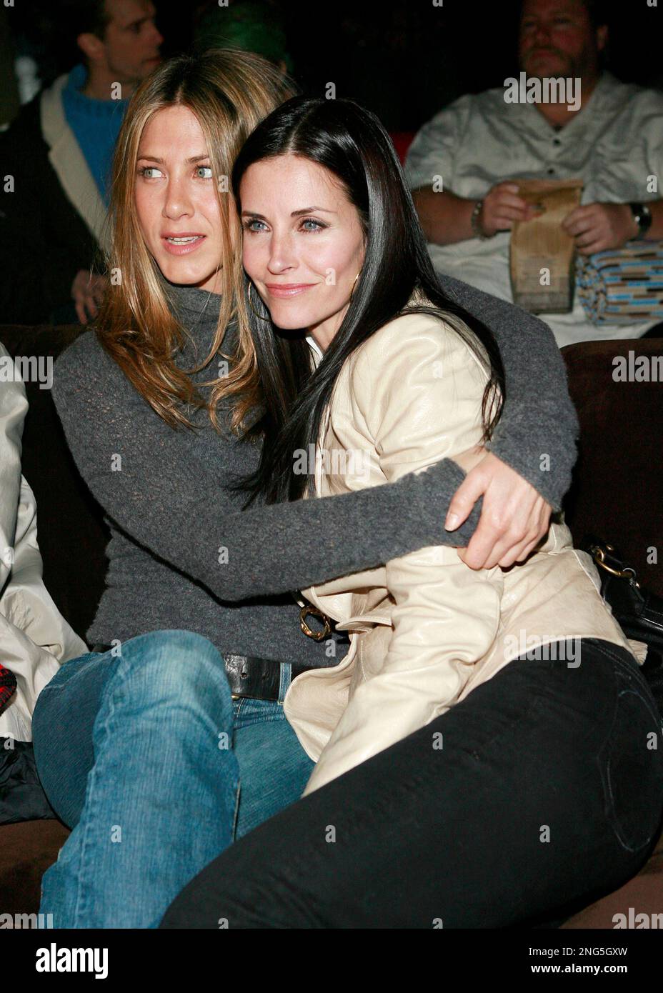Jennifer Aniston And Courteney Cox Fight 2012