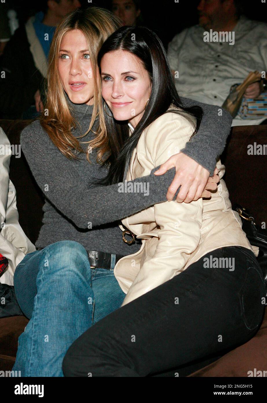 Jennifer Aniston And Courteney Cox Fight 2012