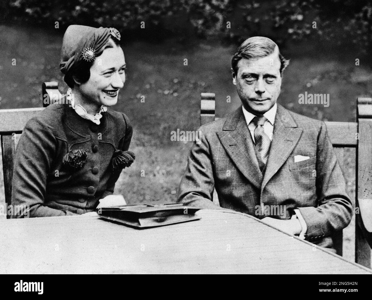 The Duke of Windsor and Mrs. Bessie Wallis Warfield Simpson pose for ...