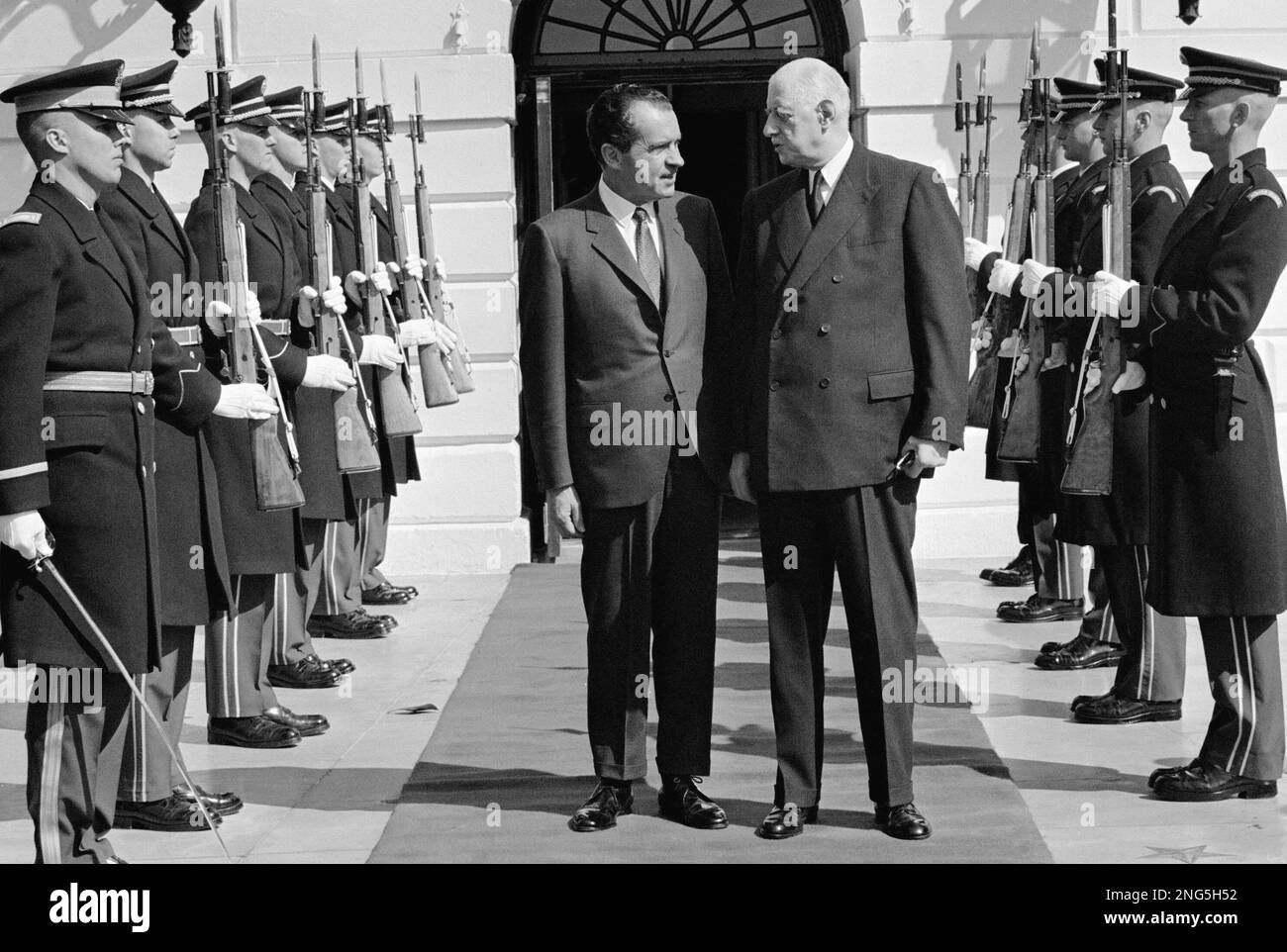 President Richard Nixon talks with French President Charles de Gaulle ...