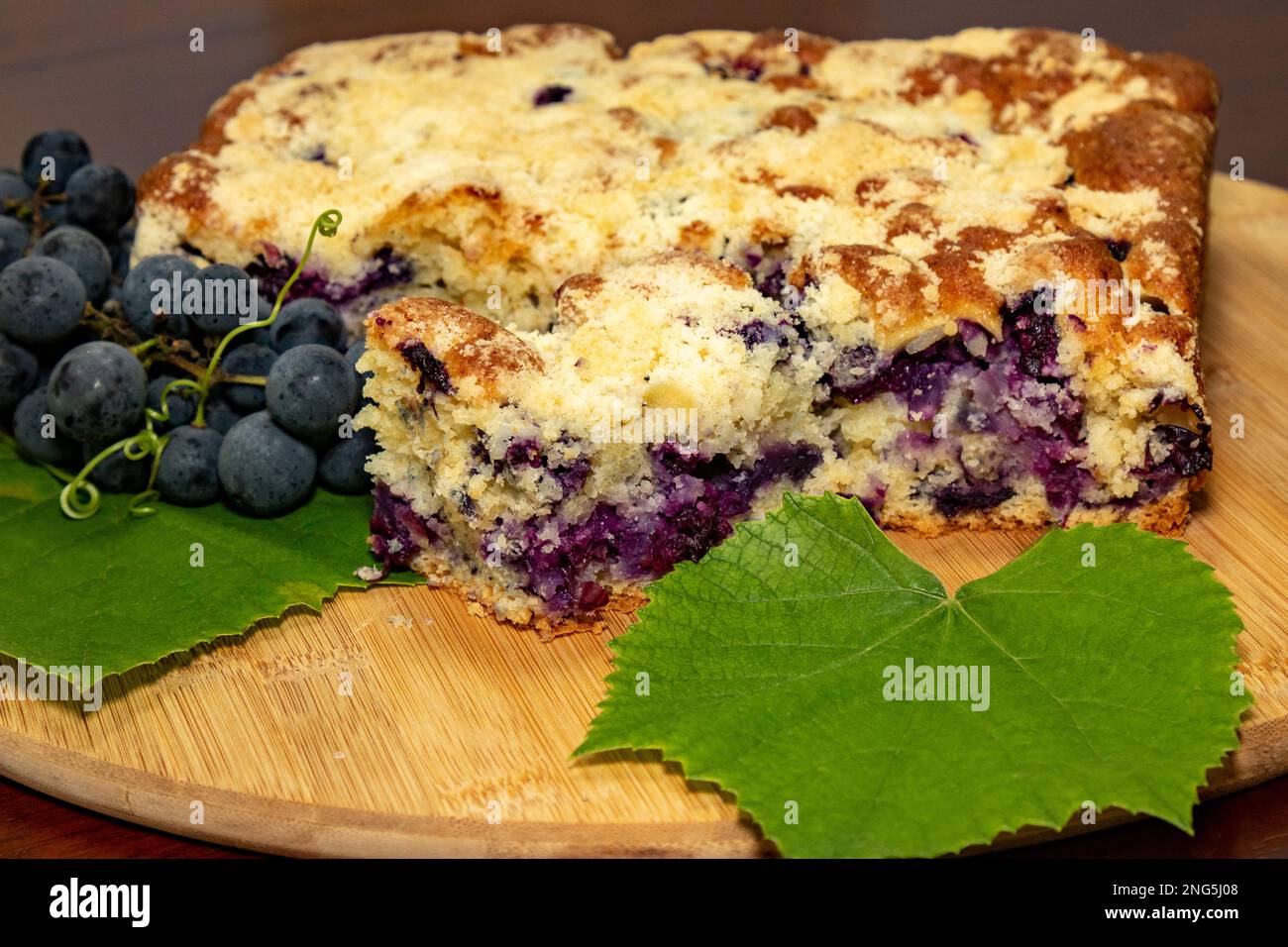 Classic black grape cake (Isabel burgundy variety) known as "cuca de ...