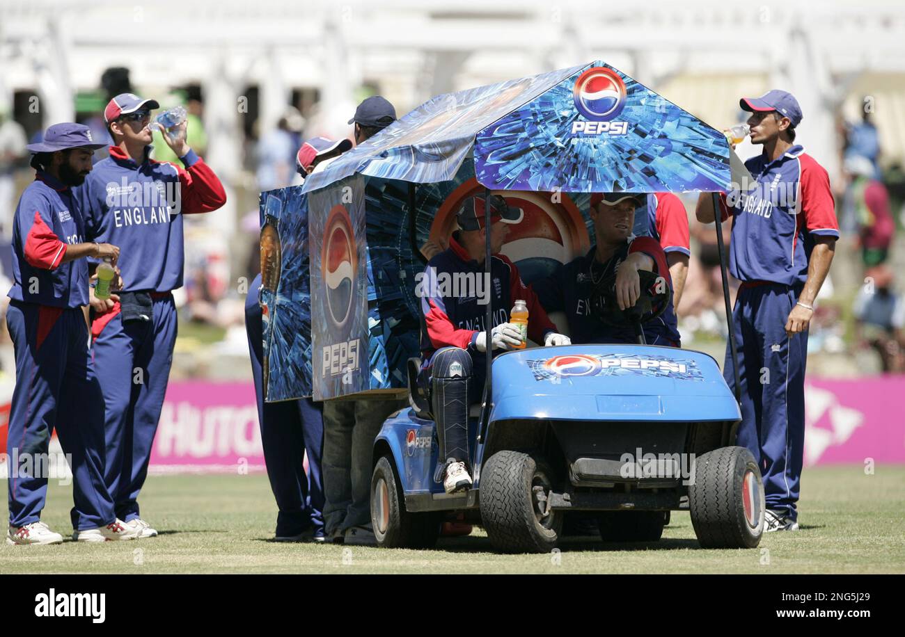 England's wicketkeeper Paul Nixon, center left, and allrounder Andrew ...