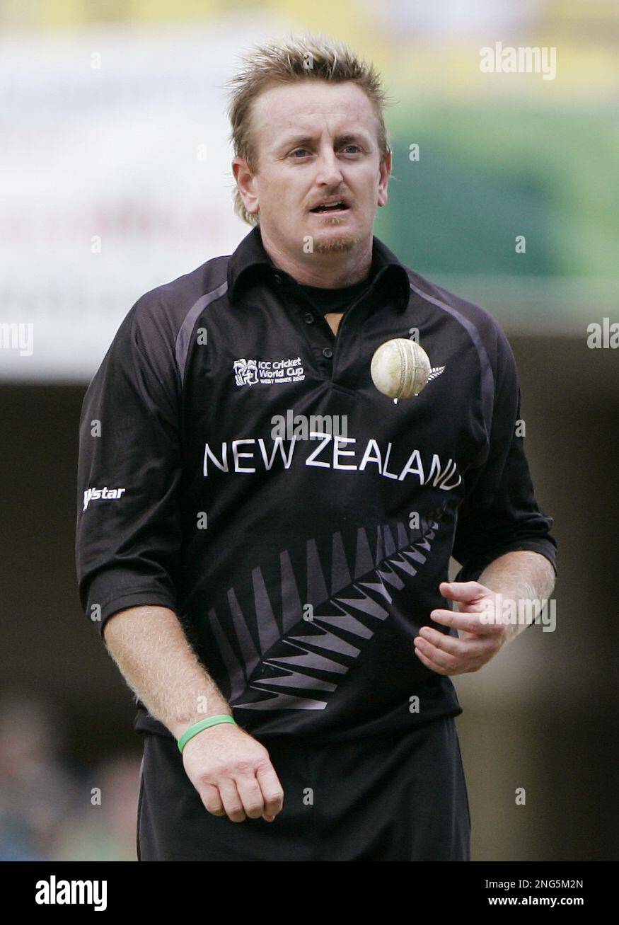 New Zealand's Scott Styris prepares to bowl to Bangladesh in their ...