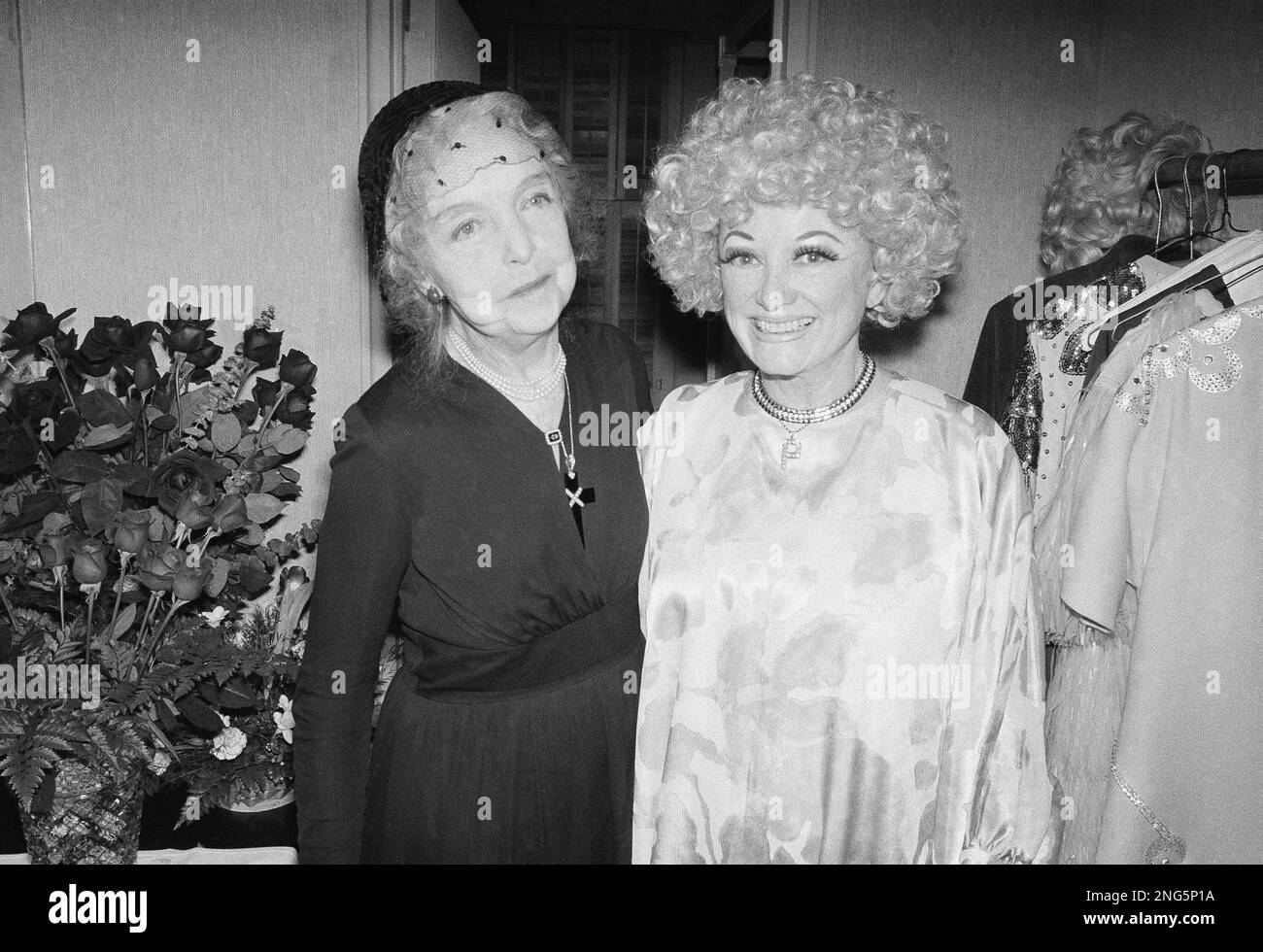 Actress Lillian Gish, left, meets comedian Phyllis Diller backstage at ...