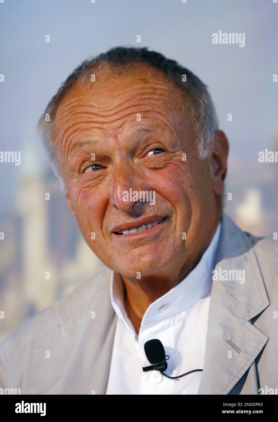 **FILE**Architect Lord Richard Rogers talks to the press before ...