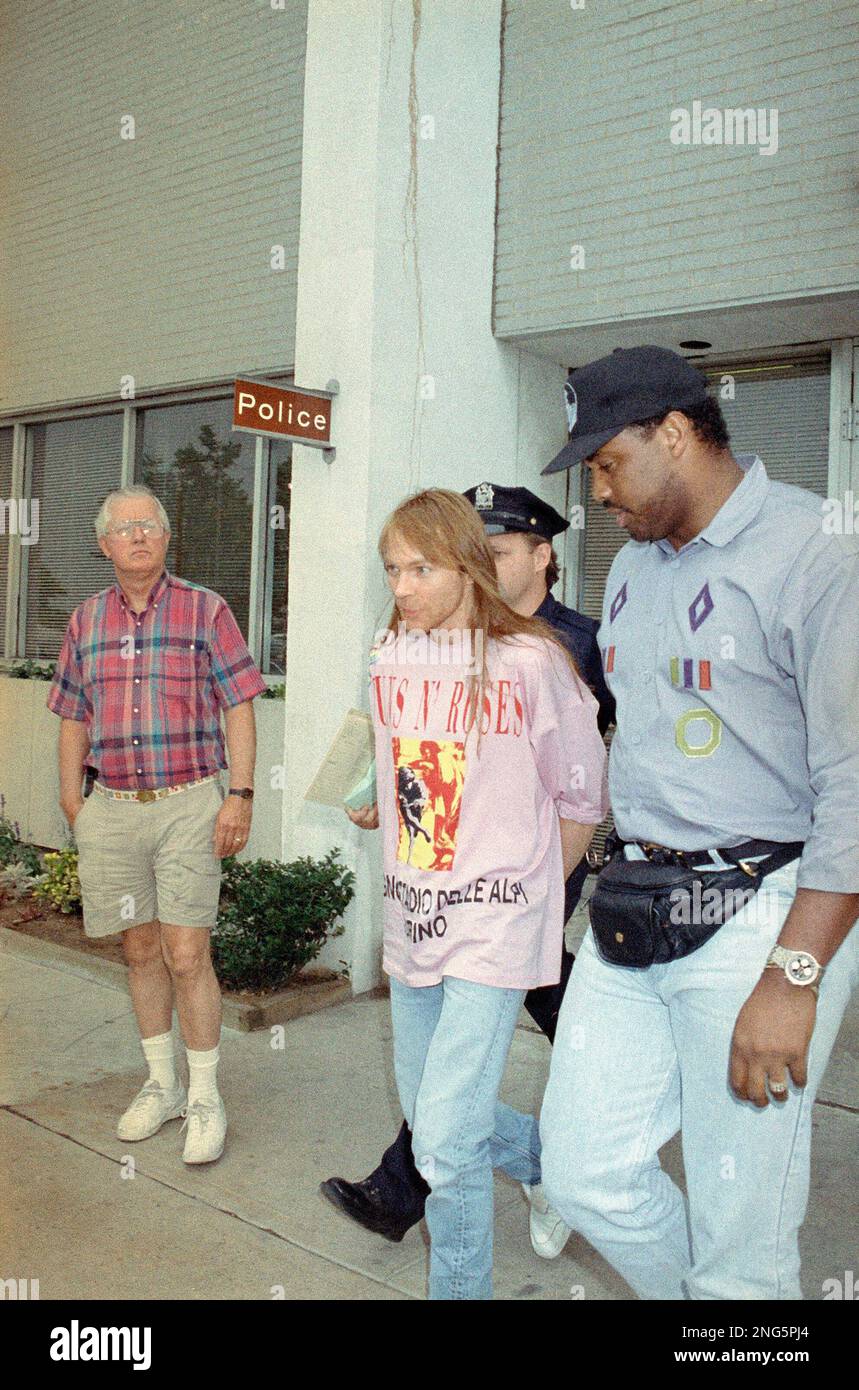 Walking arrest police officer criminal hi-res stock photography and ...