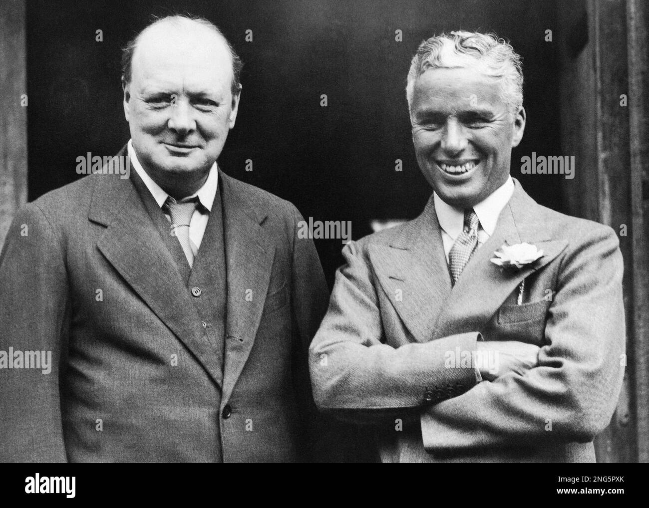 Charlie Chaplin, right, visits with Winston Churchill September 19 ...